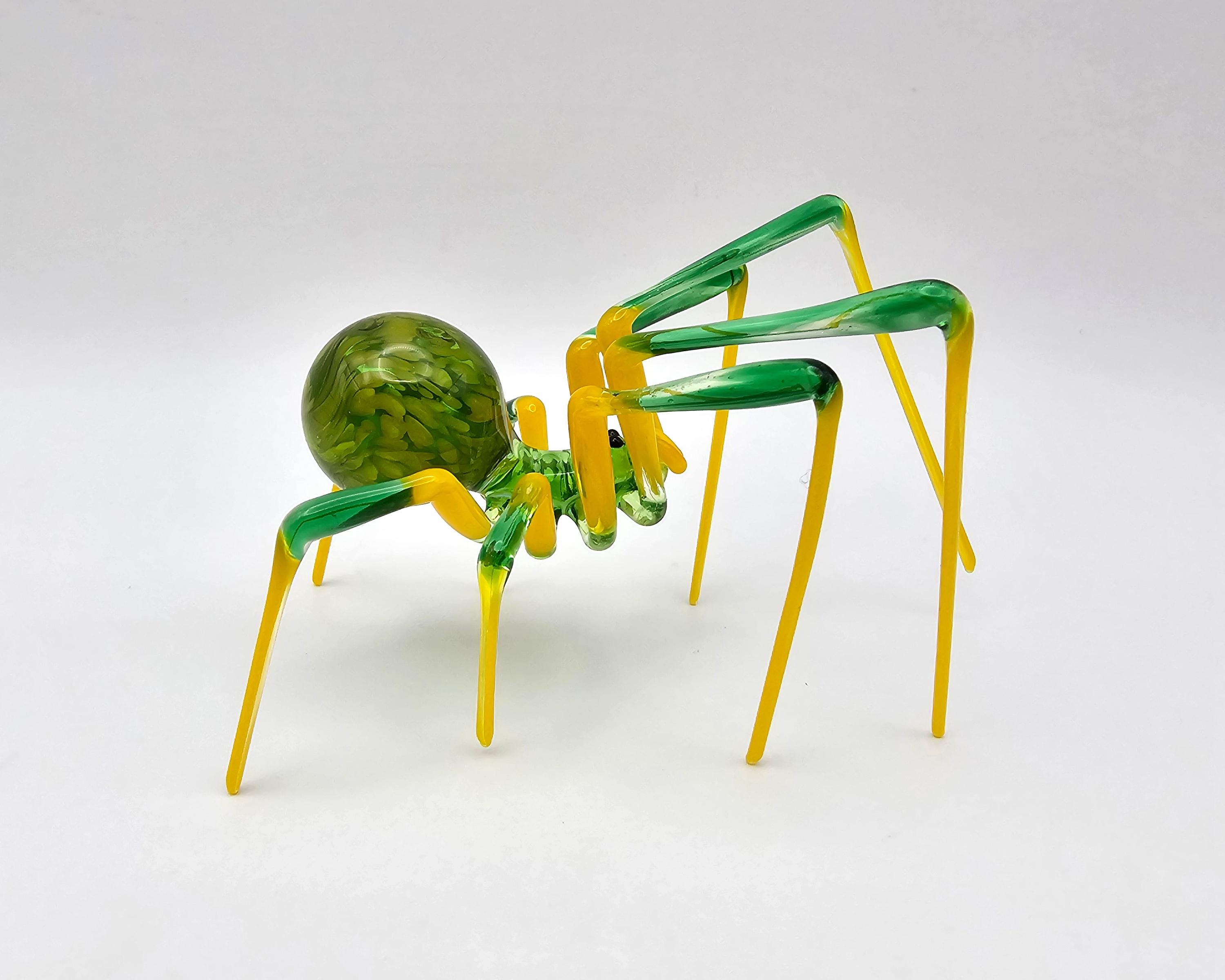 Uranium Glass Spider, Handmade Vaseline Glass Figurine, Glowing Green ...