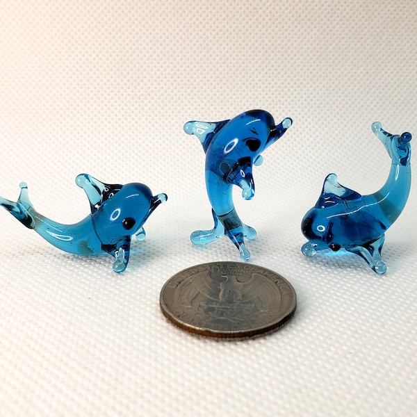 Art Glass Figurine - Etsy