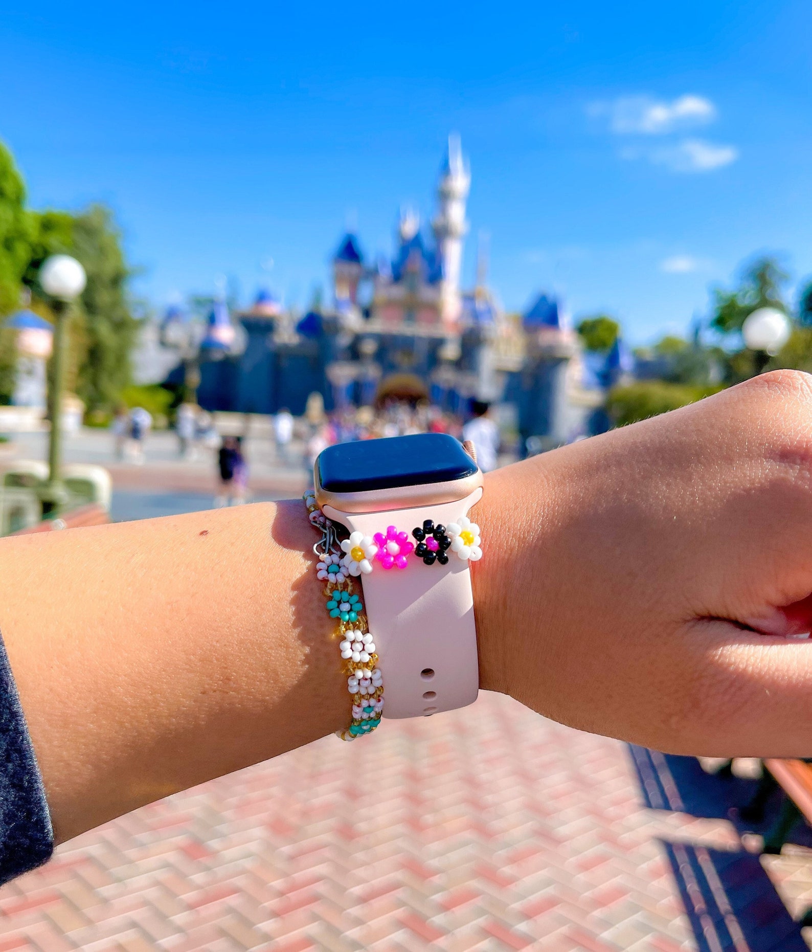 Disney Inspired Watch Charm Daisy Apple Watch Charm Disney - Etsy
