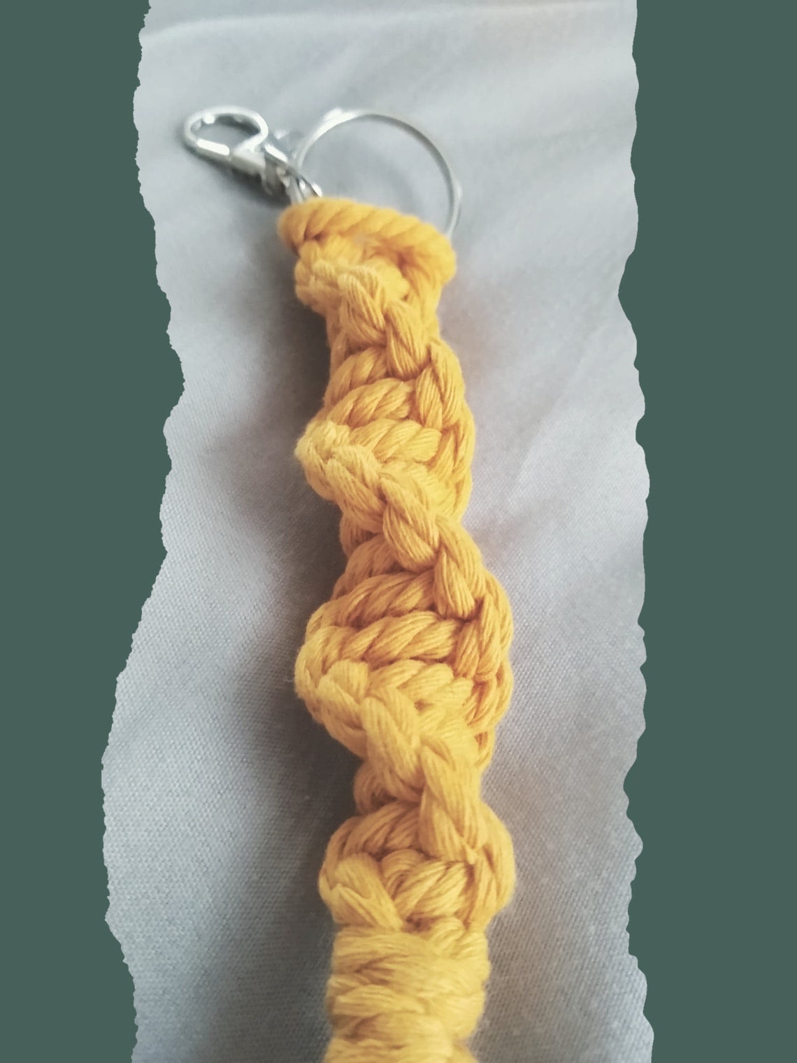 Spiral Macramé Keychain, Yellow Keychain, Modern Macrame, Minimalist ...