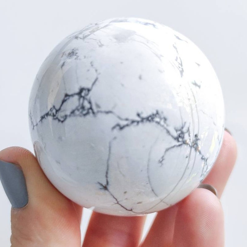 Howlite Crystal - Etsy