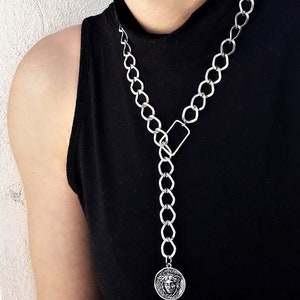 Medusa Chunky Chain Lariat Necklace, Silver Curb Chain Engraved Medusa ...