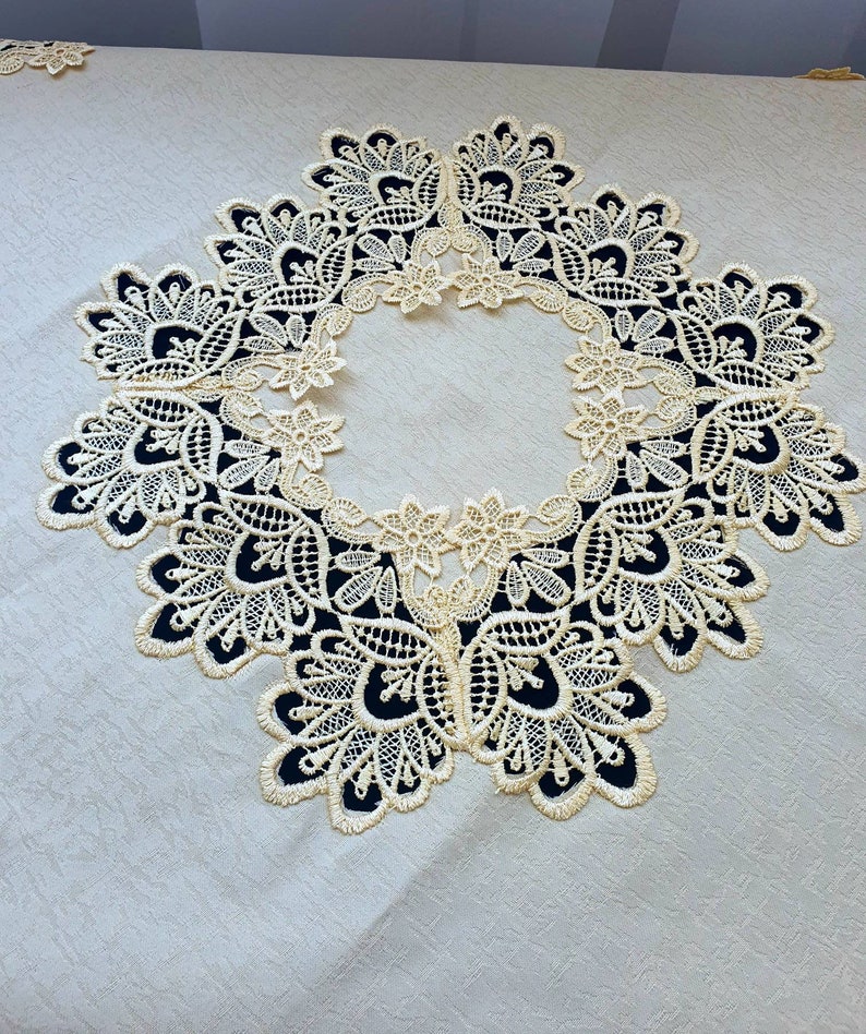 Wanila Table Topper, Elegant Wanila Guipure, Centerpiece Guipure ...