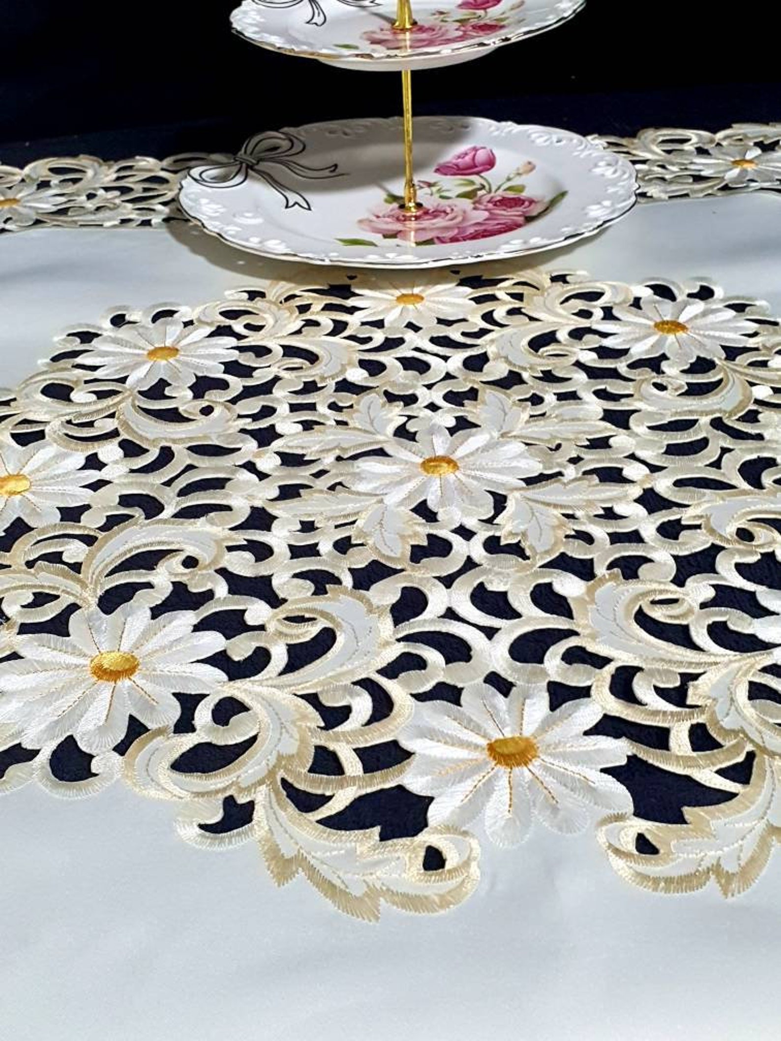 Summer Ecri Table Topper, Yellow Flower, Embroidery Richelieu, Rustic ...