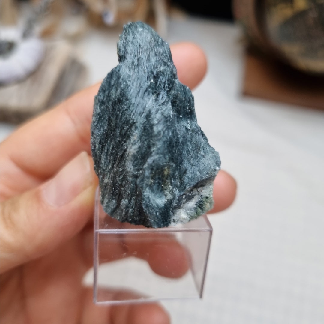 Arfvedsonite Speciment. North Macedonia. Raw Untreated Rare Mineral. - Etsy