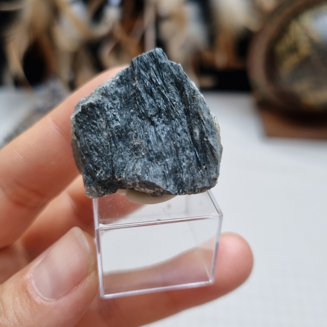 Arfvedsonite Speciment. North Macedonia. Raw Untreated Rare Mineral. - Etsy