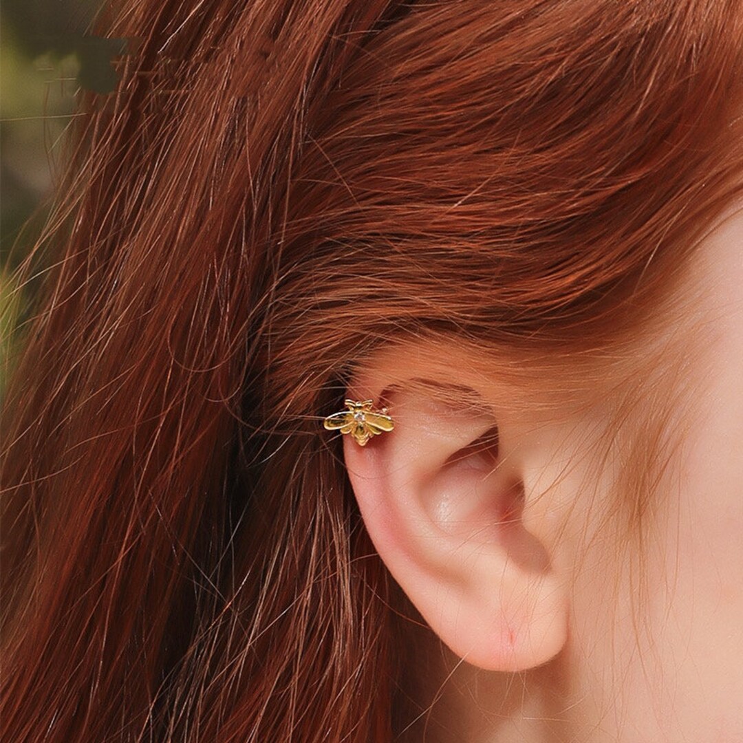 Bumble Bee Ear Cuff - No Piercing Tiny Bee - Fake Piercing - Gold Ear ...