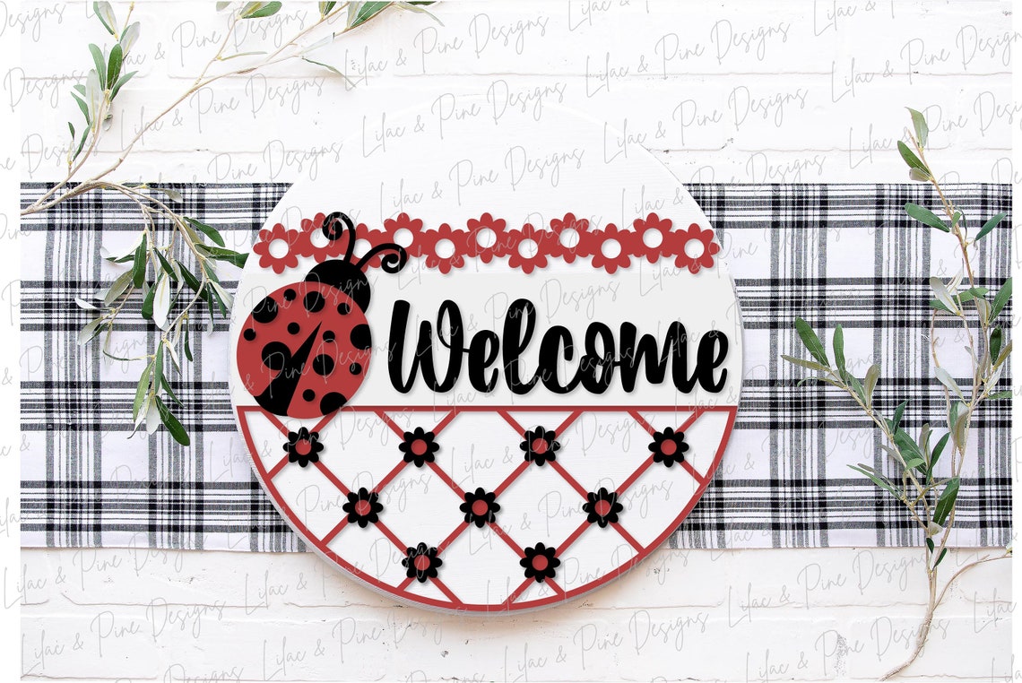Ladybug Welcome Door Hanger SVG, Daisy Welcome Sign, Plaid and Daisy ...