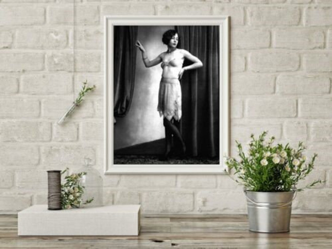 Ziegfeld Photo: Cute Flapper Girl Photo Next to Curtain - Etsy