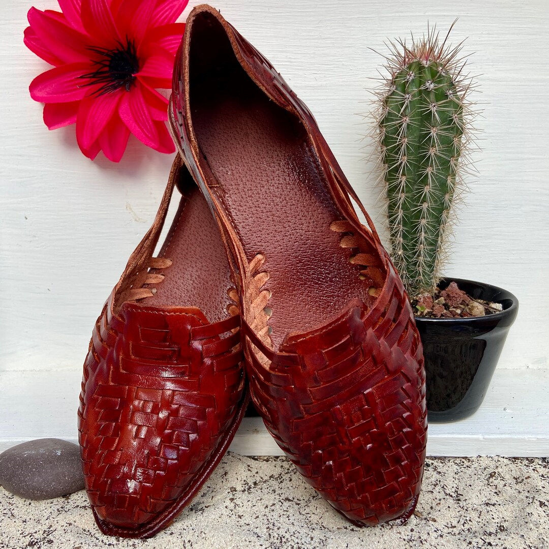 Huarache artisanale mexicaine. Chaussures mexicaines en cuir. Huarache traditionnelle. Mode ...