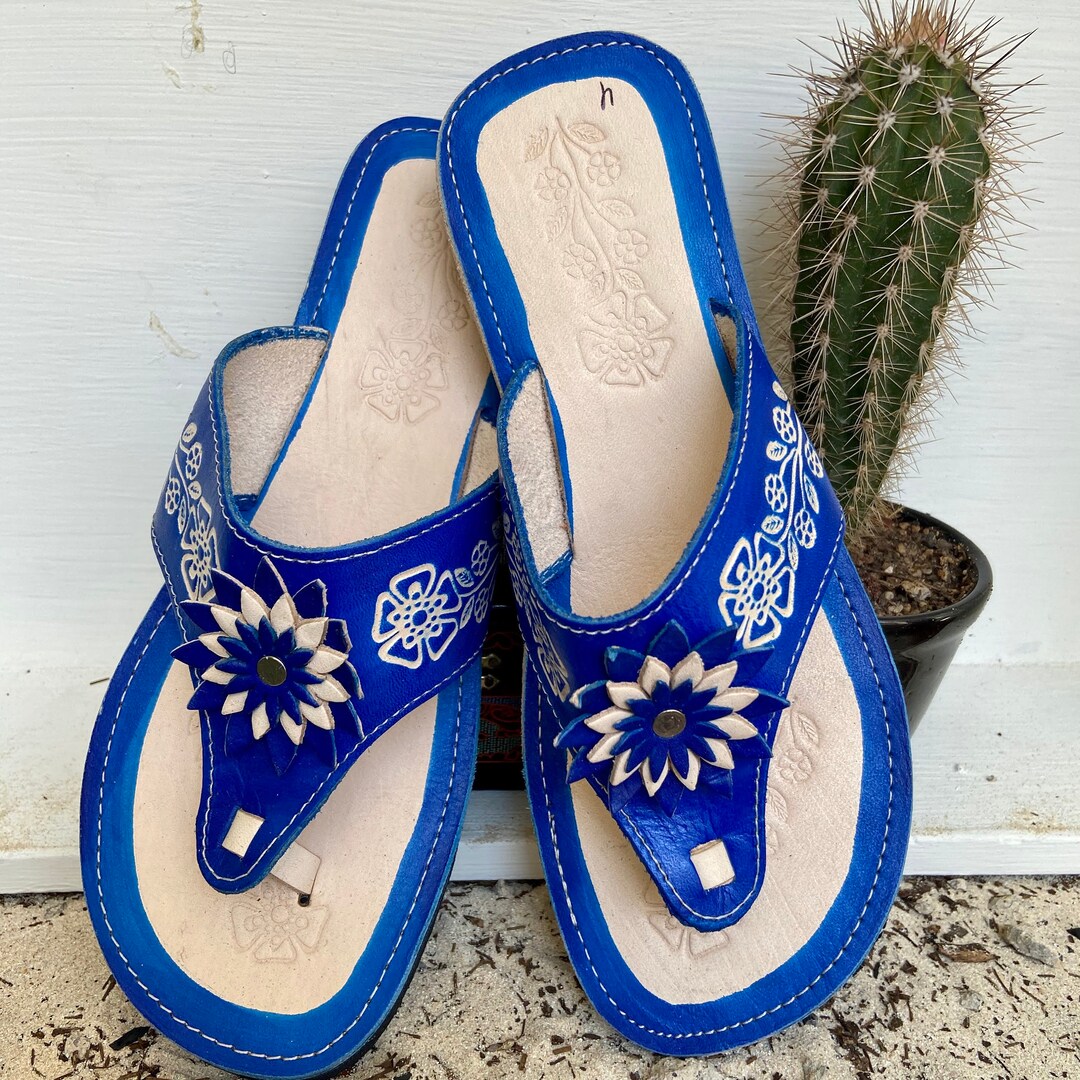 Mexican Leather Sandals. Mexican Huarache. Sandals Whit Blue Flower ...