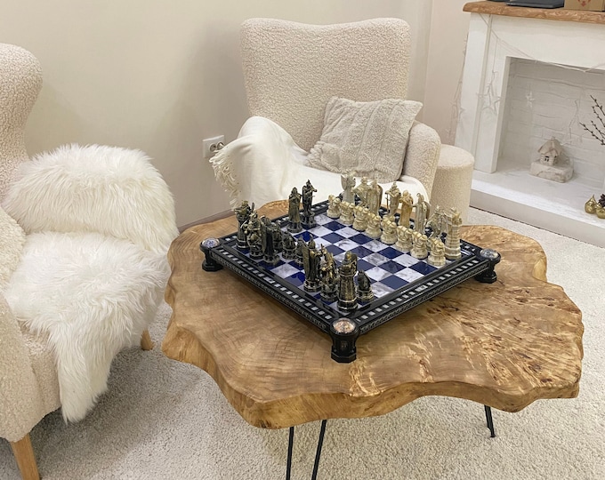 Courier Chess Set - Etsy
