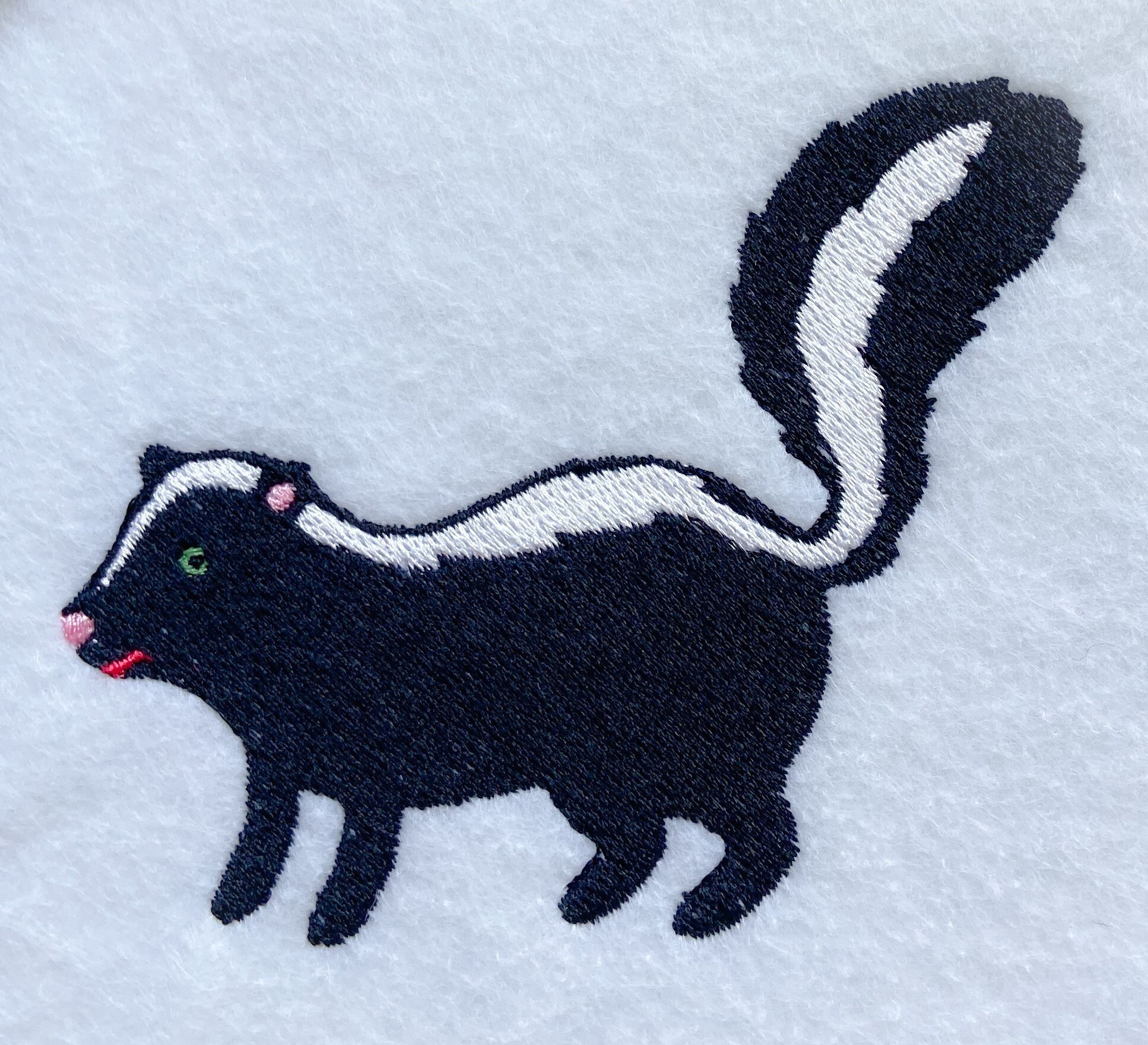 Stickdatei Stinktier embroidery file skunk | Etsy