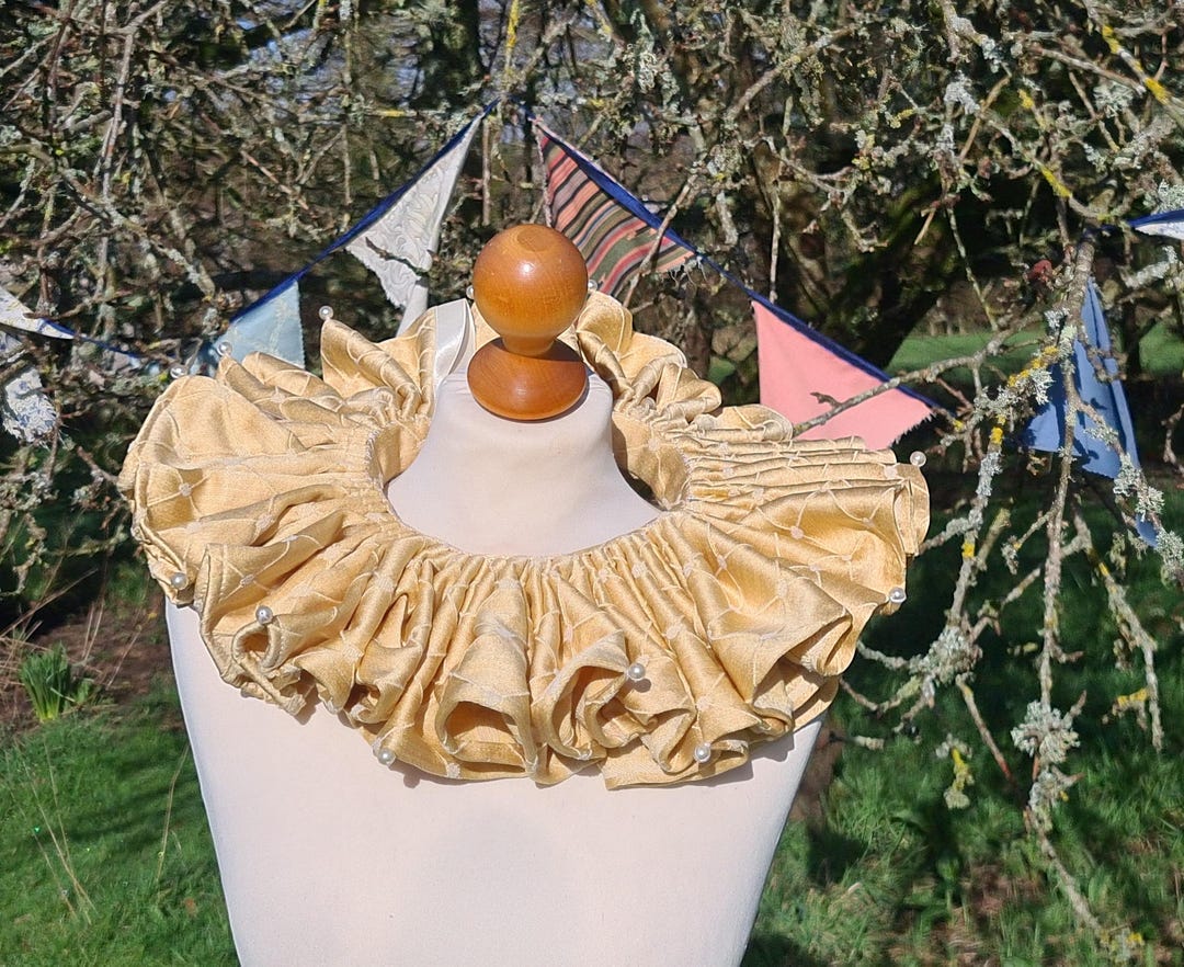 Elizabethan Clown Circus Neck Ruff Collar - Etsy