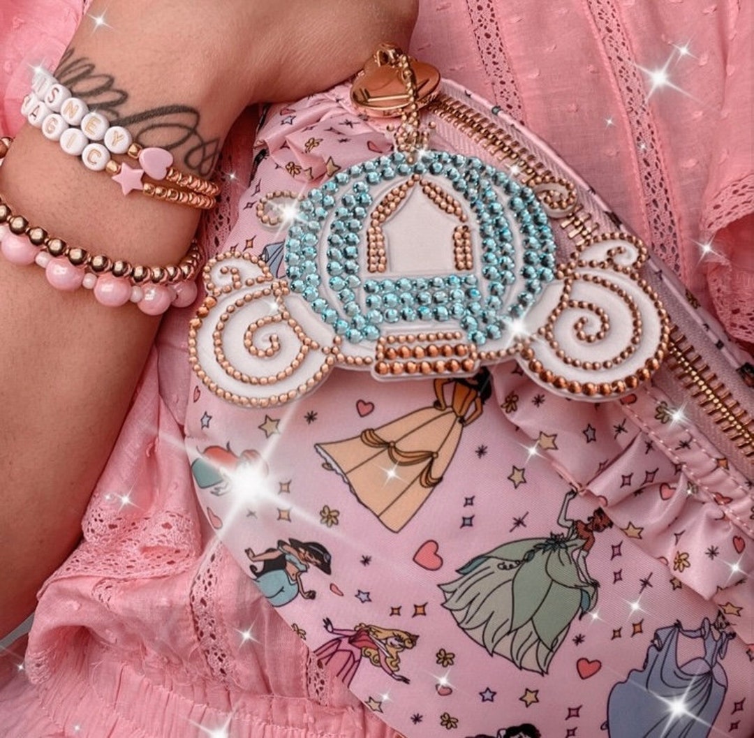 Carriage Keychain - Etsy