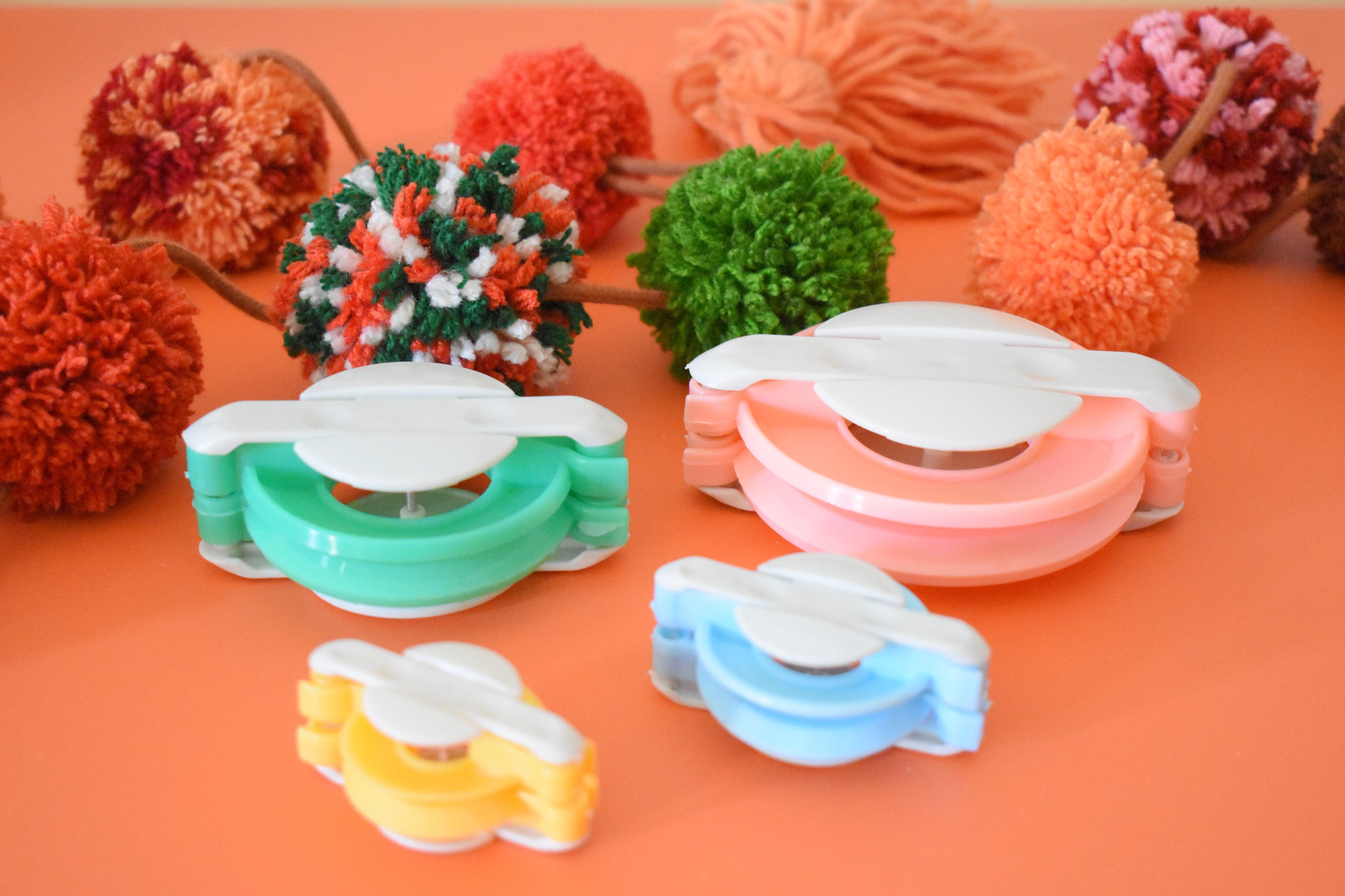 Pom Pom Maker Set (set of 4), DIY Fluffy Yarn Ball Maker, Colorful and ...