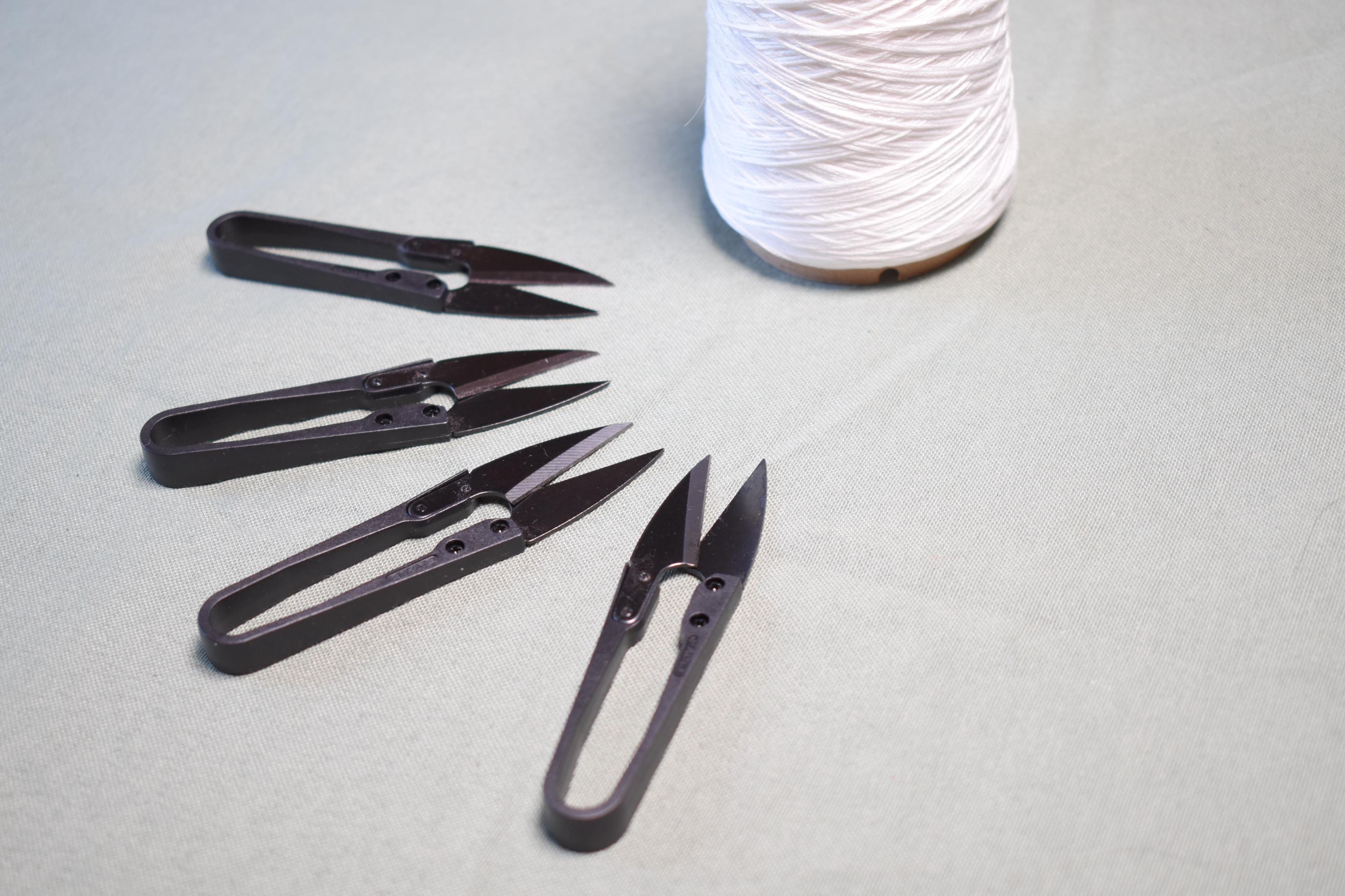 Black Iron Threads Snippers, Embroidery Scissors, Needlepoint Snips ...