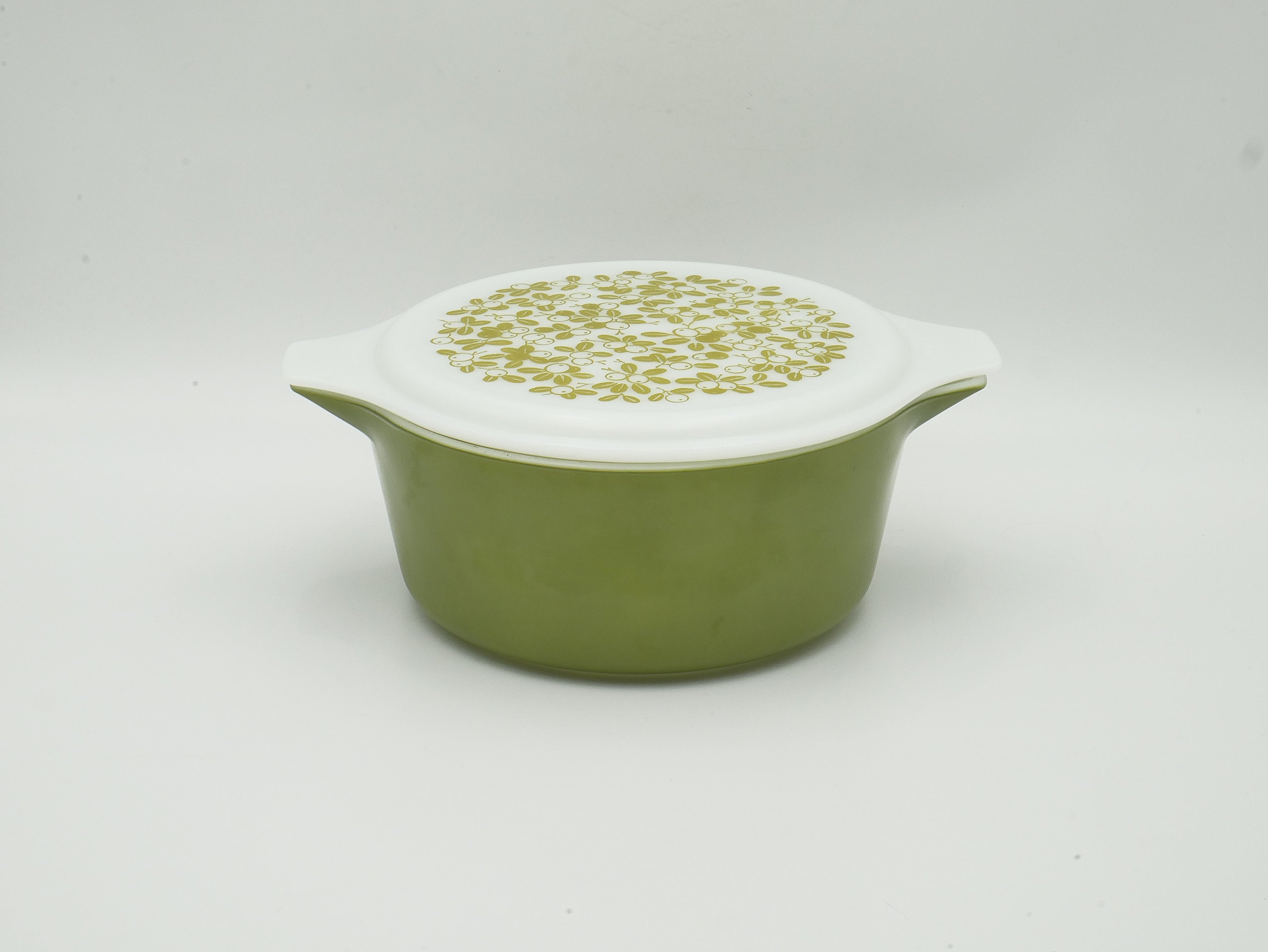 PYREX Verde Avocado Green Casserole Bowls, Solid-colored, Olive ...
