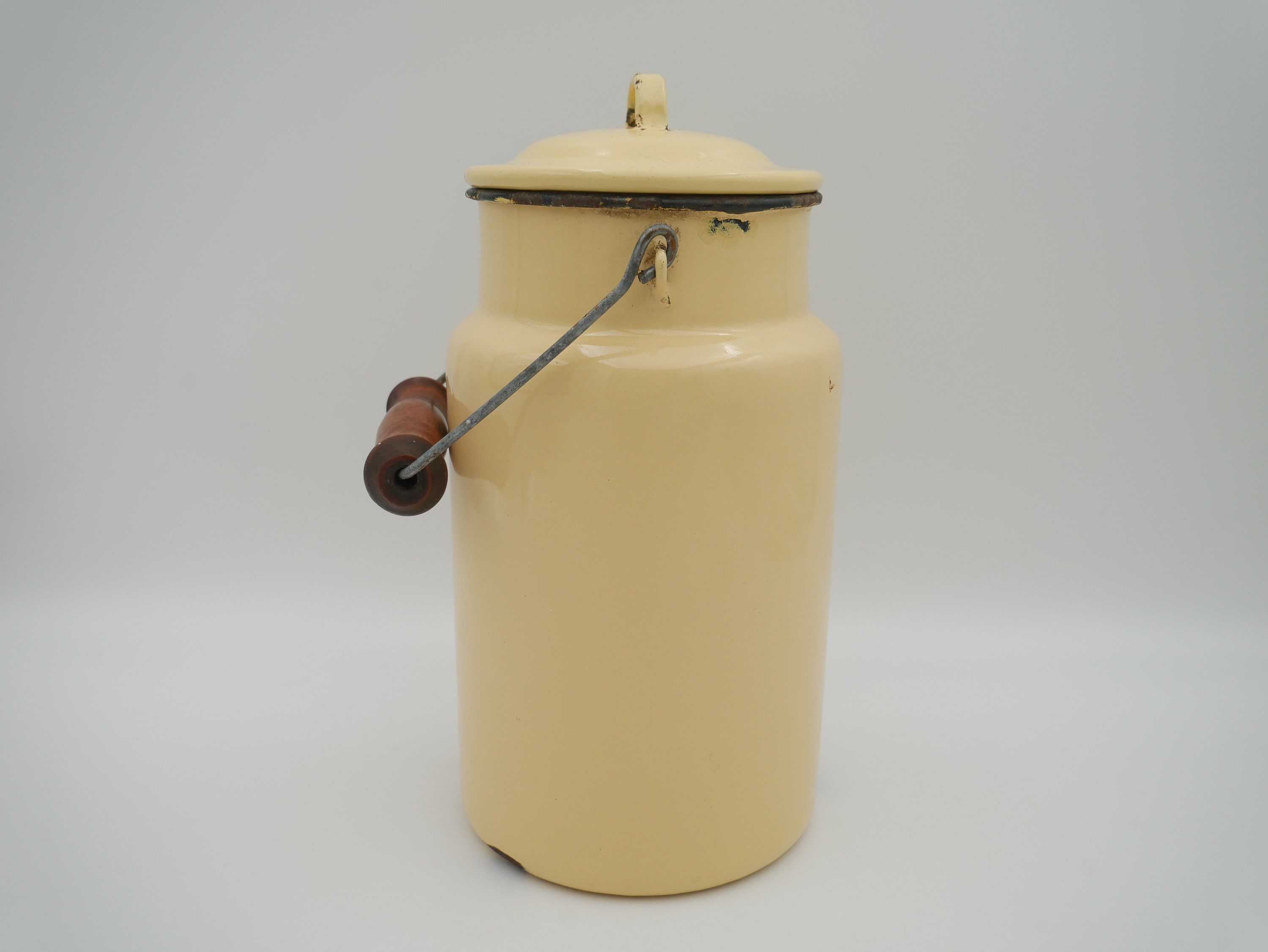 Vintage Enamel Milk Pail With Wood Handle Beige Enamelware - Etsy