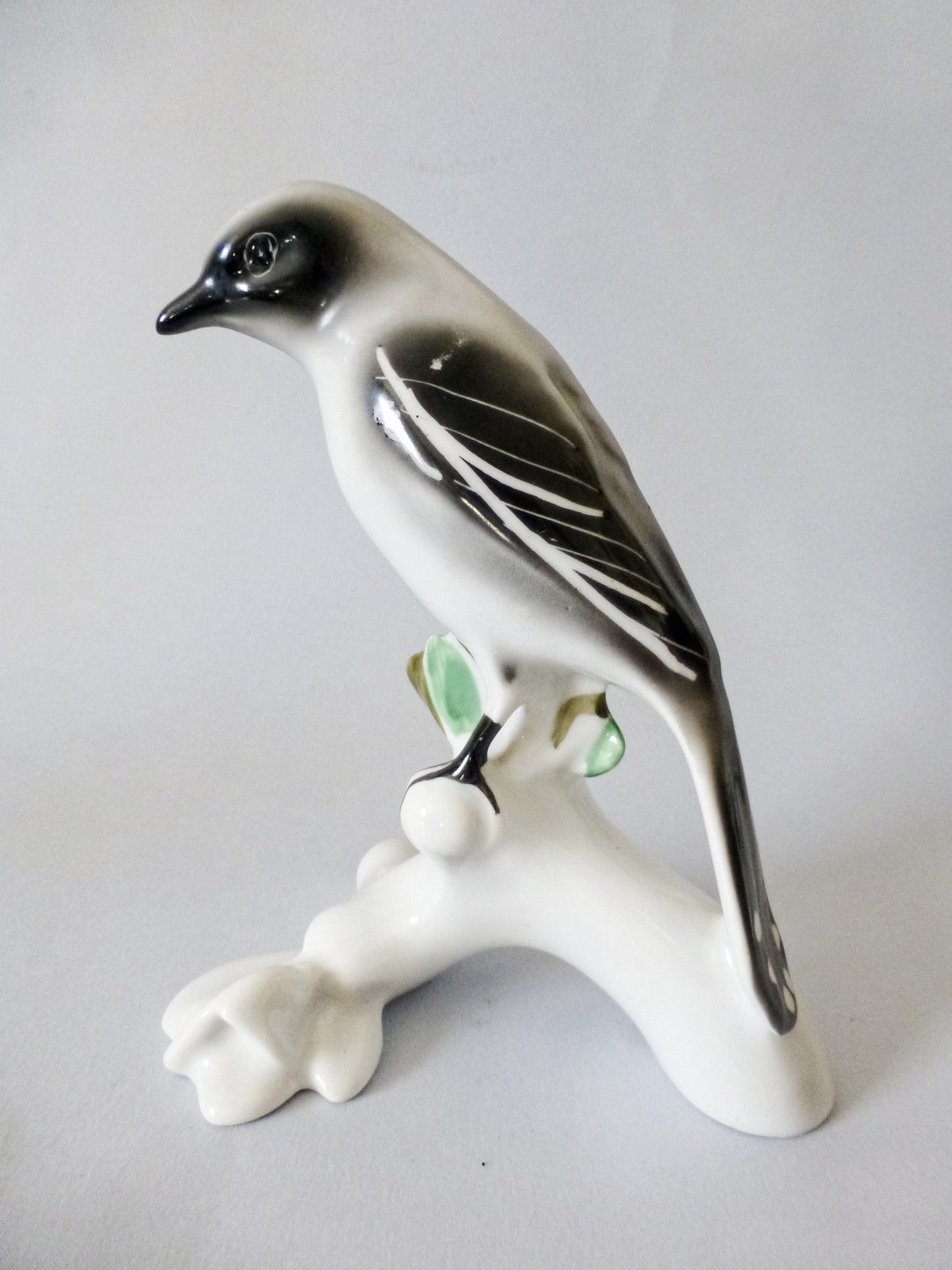 Magpie Figurine,vintage Porcelain Bird FREE SHIPPING WORLDWIDE - Etsy