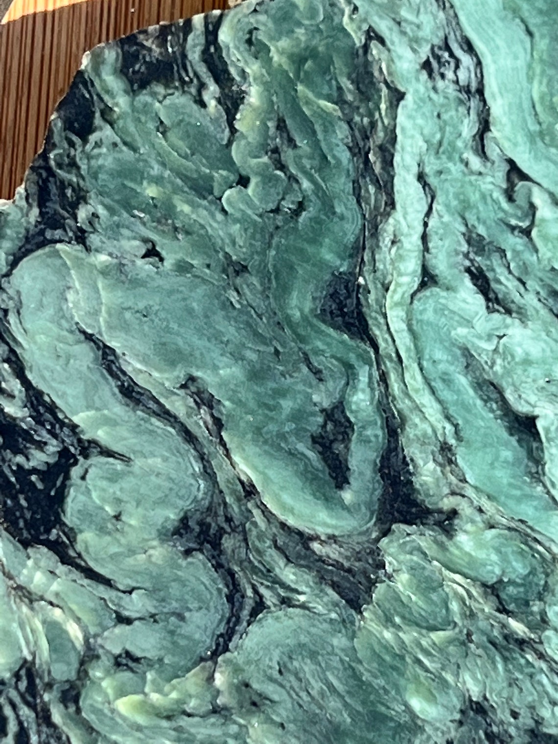 Natural Nephrite Jade Stone Wings, Tremolite Nephrite, Vein Jade ...