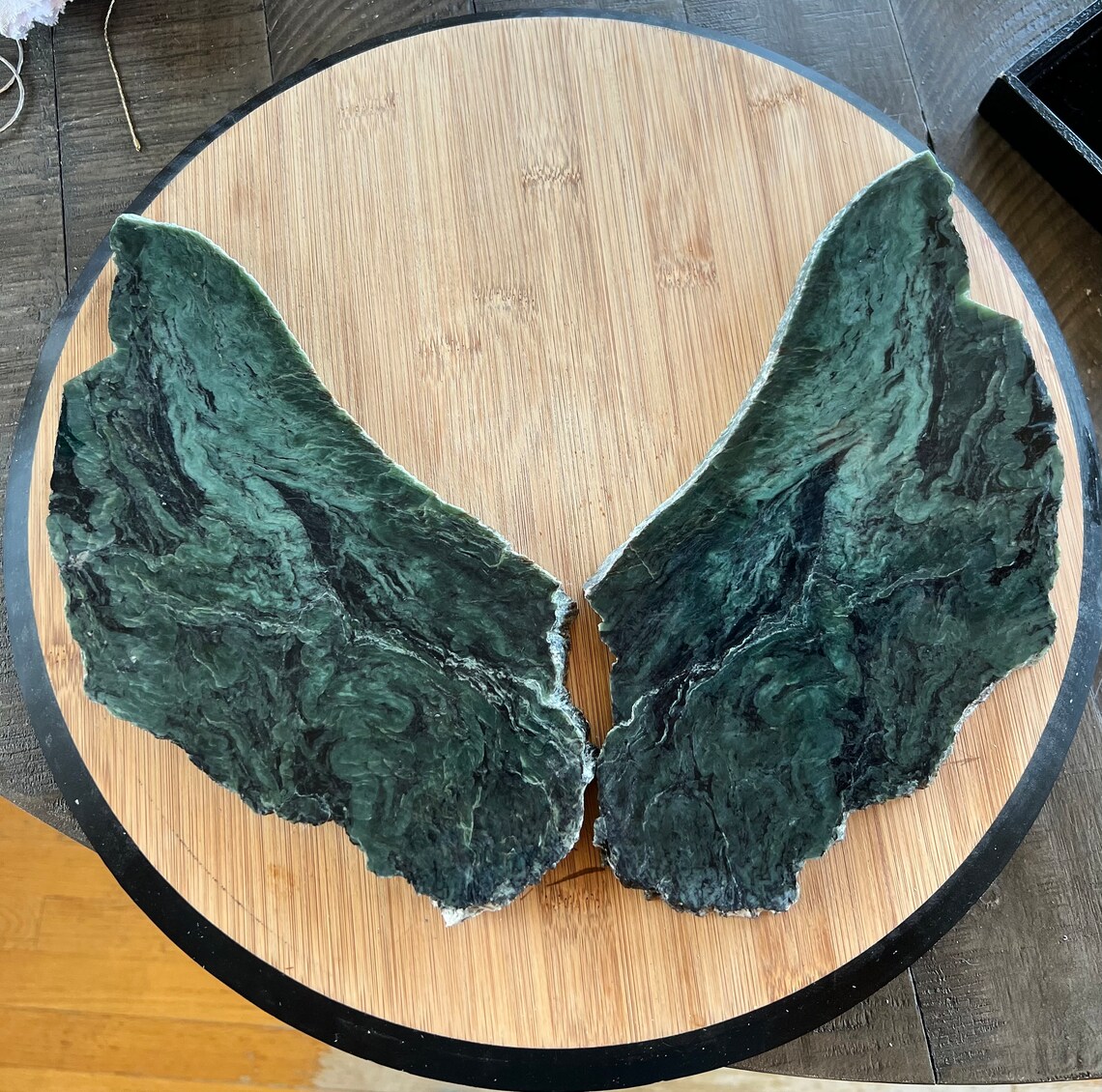 Natural Nephrite Jade Stone Wings, Tremolite Nephrite, Vein Jade ...