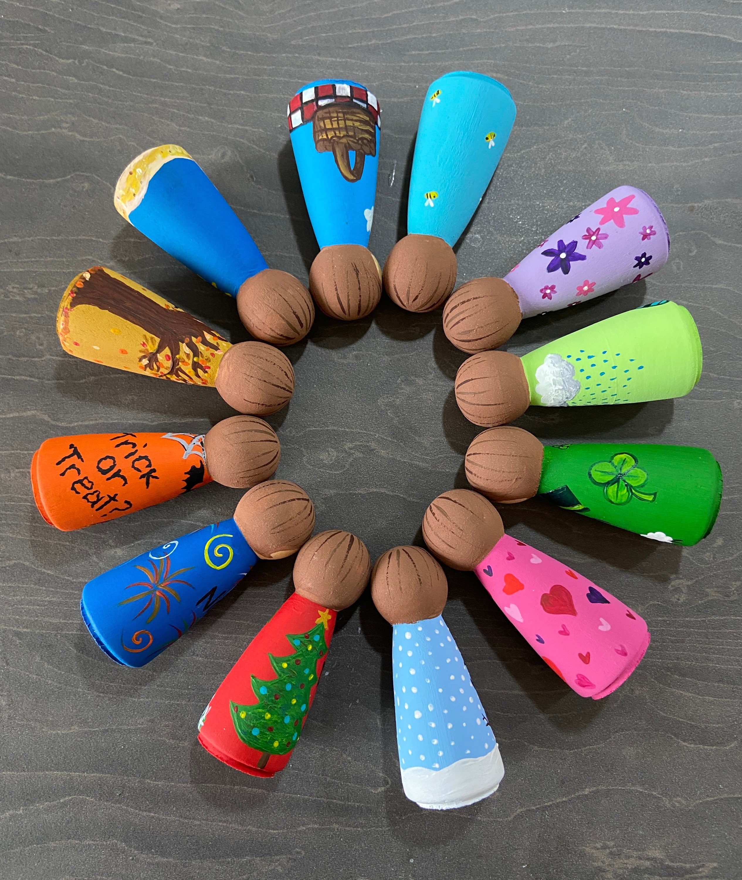 Months of the Year Peg Doll Set - Etsy