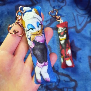 Shadow and Rouge Mini Dakimakura Keychain, Body Pillow Keyring, Furry ...