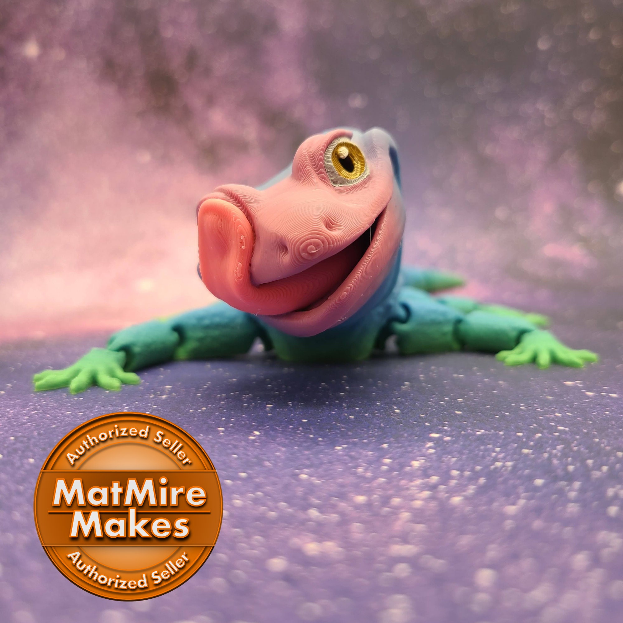 Articulated Gecko With Smiling Face and Playful Pose A Fun - Etsy