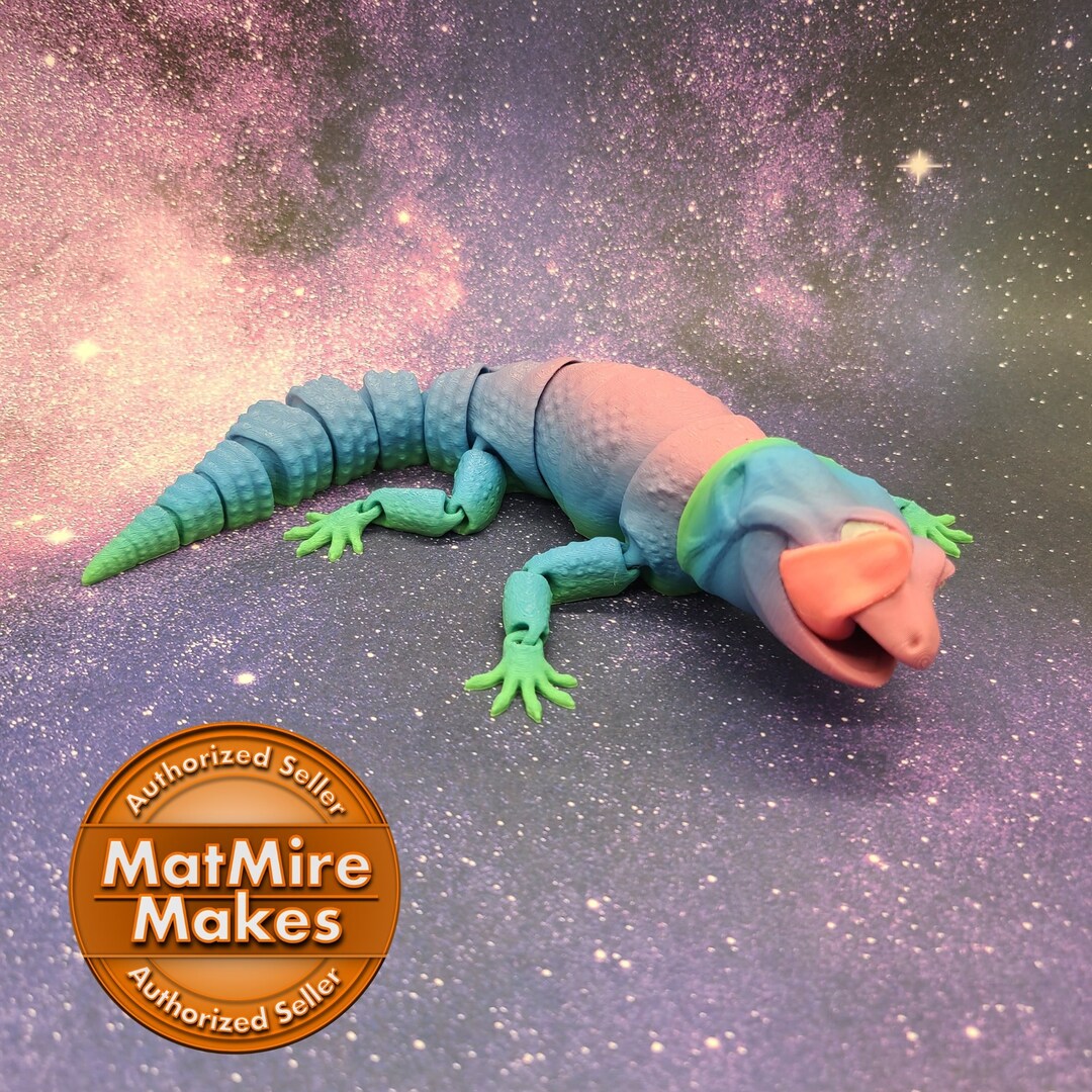 Articulated Gecko With Smiling Face and Playful Pose A Fun - Etsy