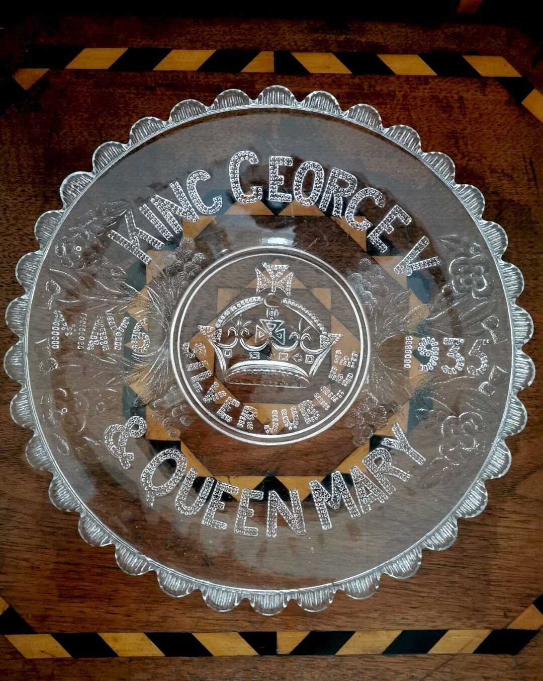 Large Round Vintage Glass Bowl Plate King George Queen Mary Silver ...