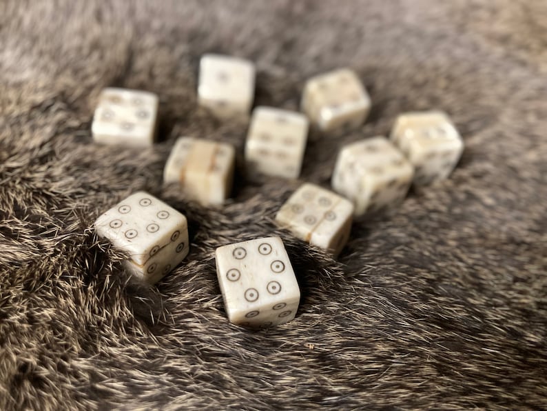 UNIQUE Pip Design Large Medieval Bone Dice Set qty 5 Mat - Etsy