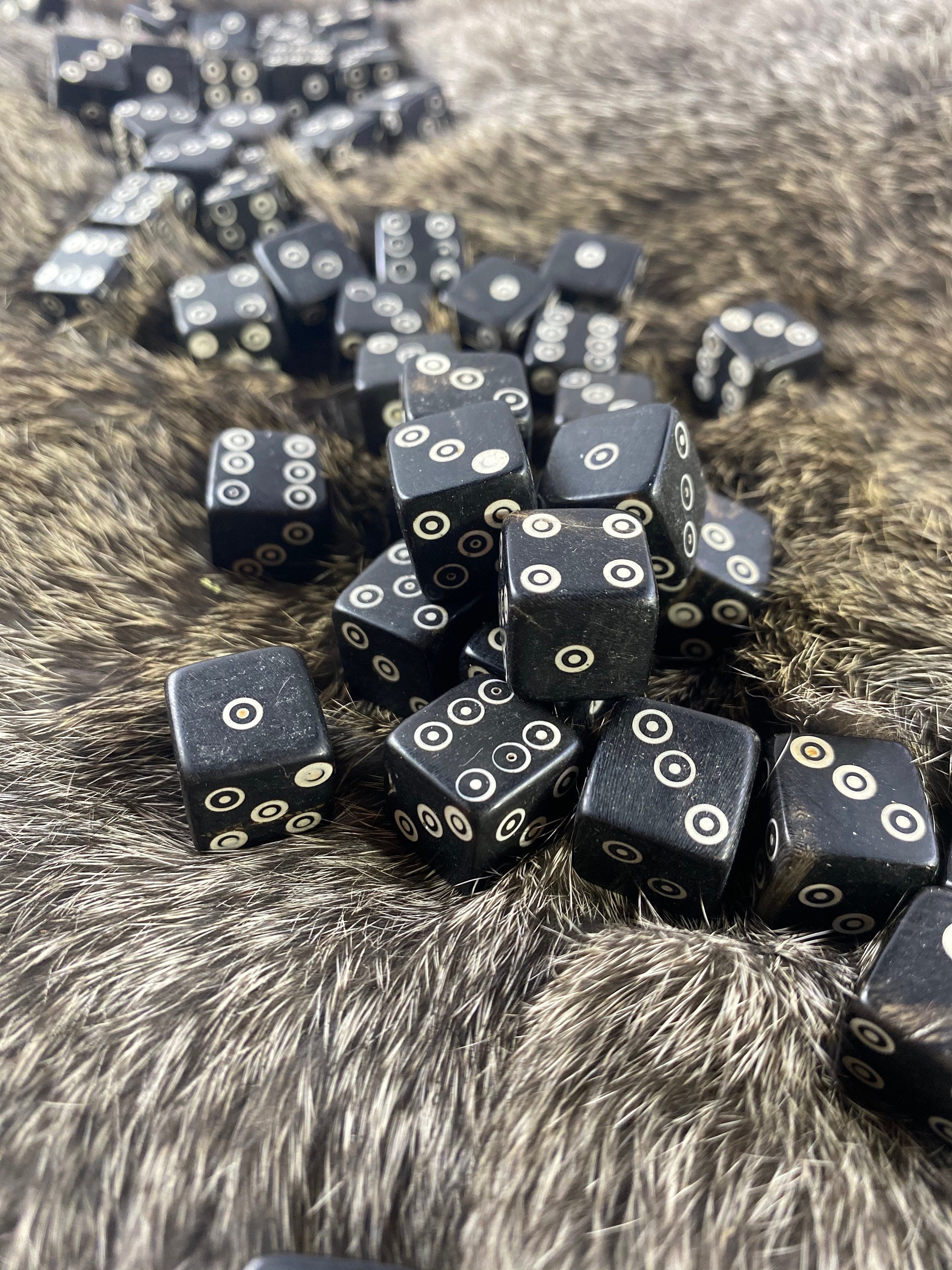 Medieval Horn Dice Set qty 5 Viking Spots Black D6 Set for - Etsy UK