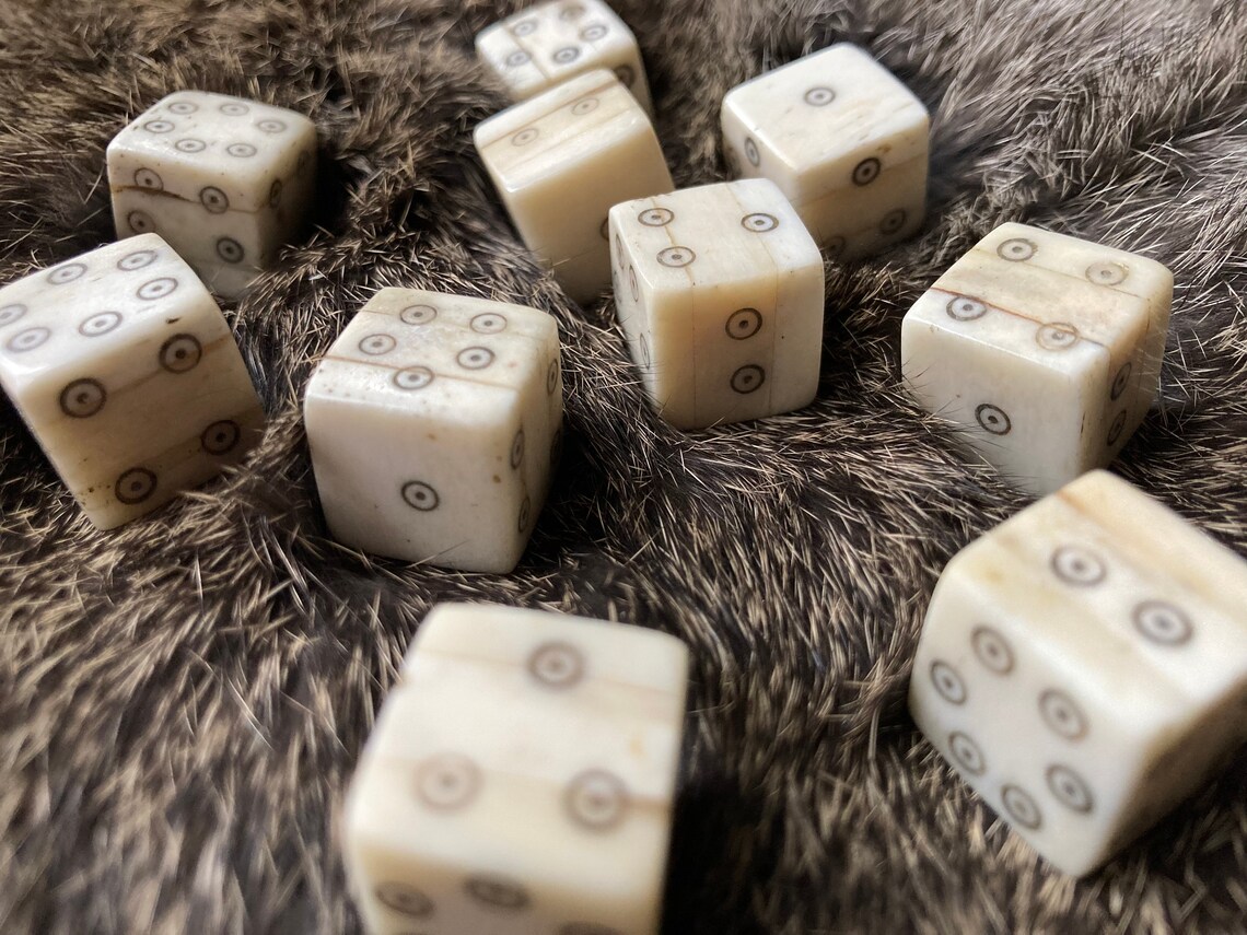 UNIQUE Pip Design Large Medieval Bone Dice Set qty 5 Mat - Etsy