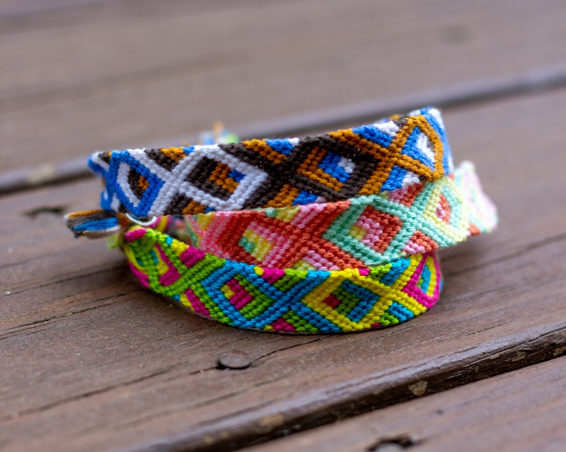 Fading Ribbon Pattern Friendship Bracelet - Etsy