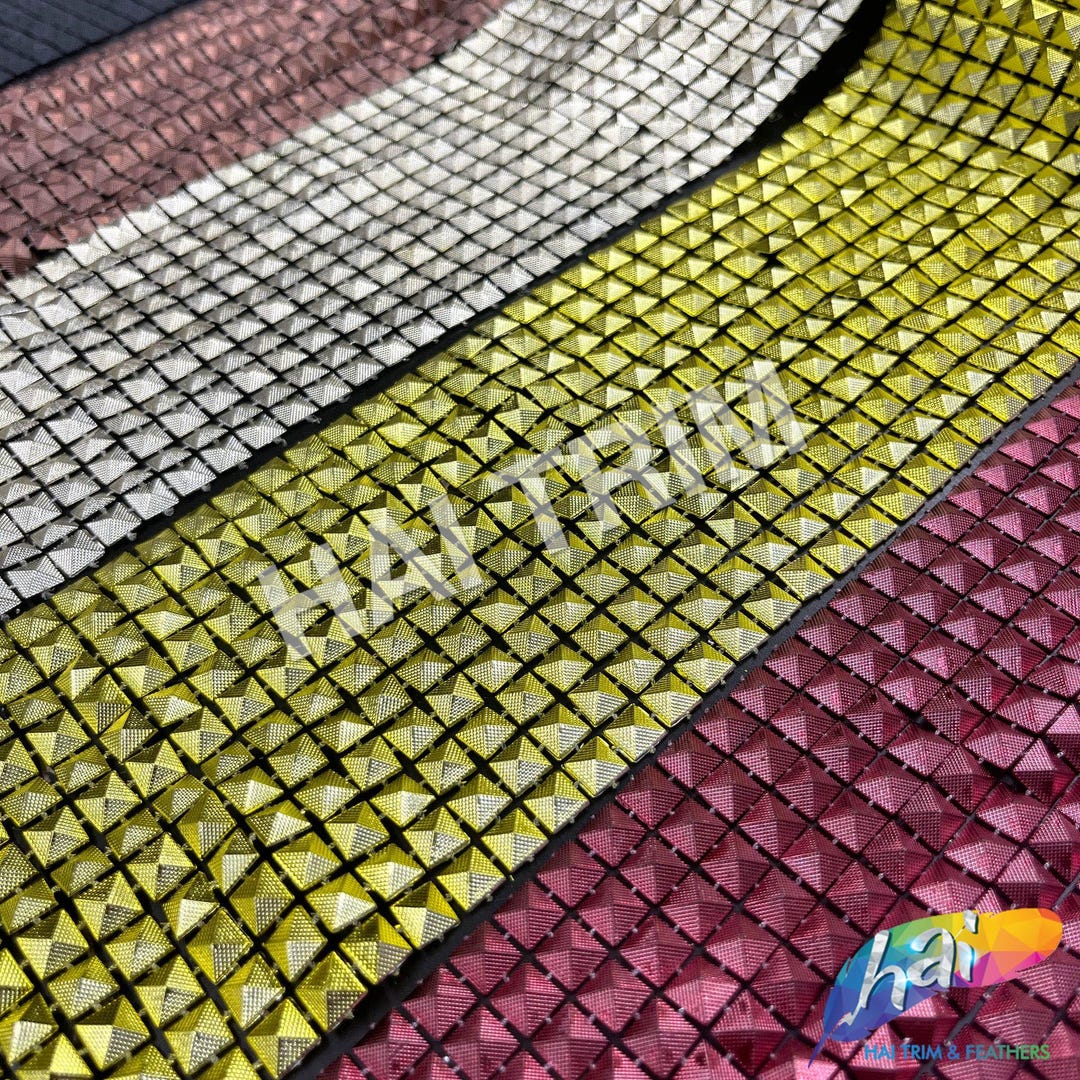 12 Row Stud Matte Textured Square Plastic Trim, Pyramid Cut Square Stud ...