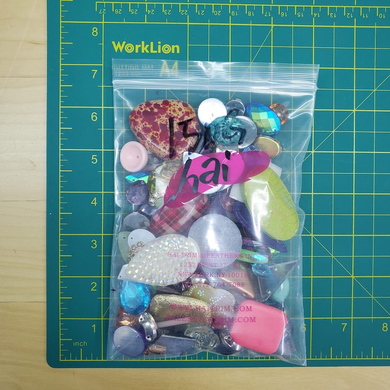 Assorted Mixed Gemstones and Beads, 150 Grams Mix Acrylic Rhinestones ...