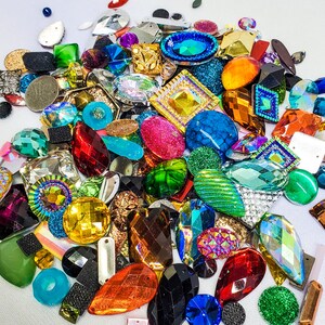 Assorted Mixed Gemstones and Beads, 150 Grams Mix Acrylic Rhinestones ...
