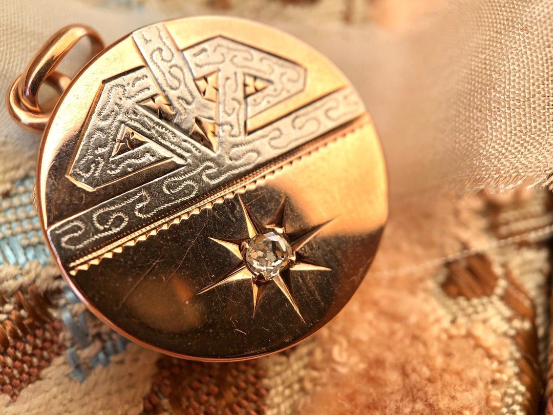 Antique 1920's Locket in Rose Gold With Old Mine Cut Diamond - Etsy