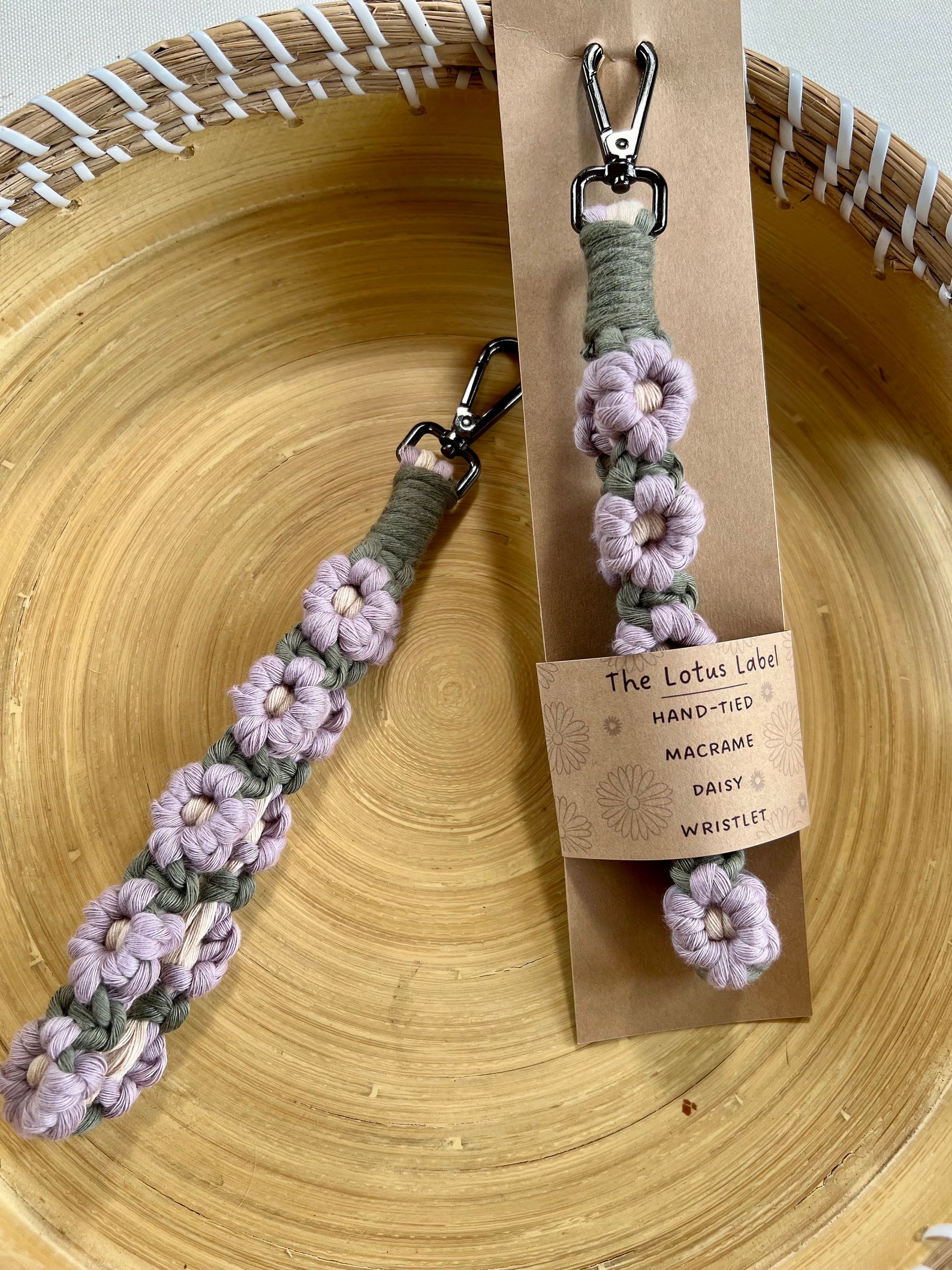 Macrame Daisy Wristlet Cute Flower Keychain - Etsy