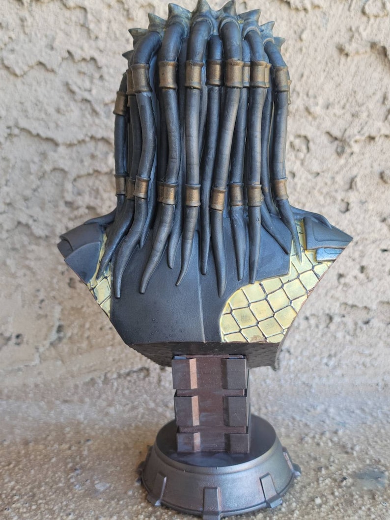 Predator Inspired Bust - Etsy