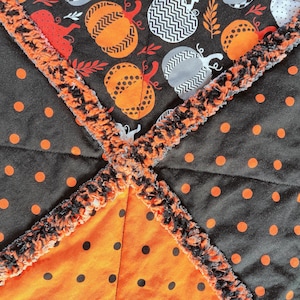Black and Orange Pumpkin Quilt - Etsy
