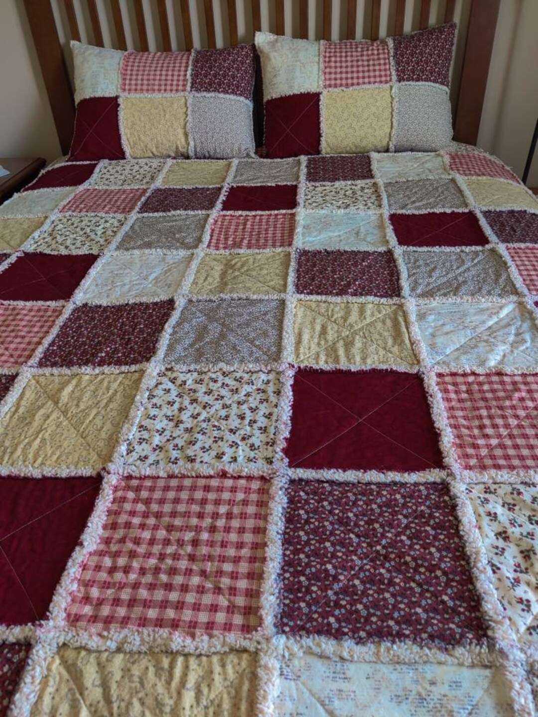 Farmhouse Queen Rag Quilt: Red, Cream & Tan With Pillow Shams - Etsy