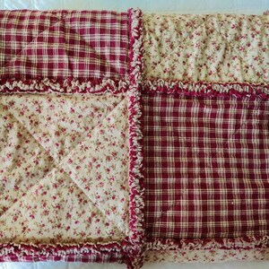 Red Country Charm Quilt/red and Tan Quilt/floral and Plaid Rag Quilt ...