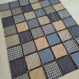 Traditional Homespun Rag Quilt in Blues - Etsy