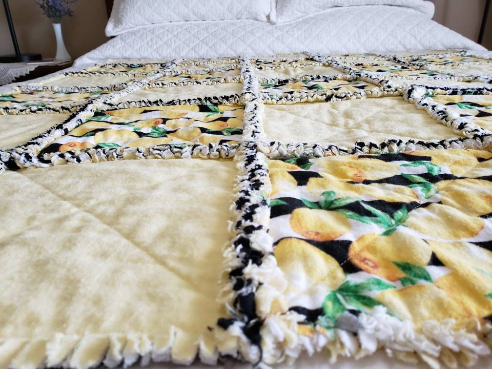 Lemon rag quilt/yellow rag quilt/lemon decor quilt/black - Etsy.de