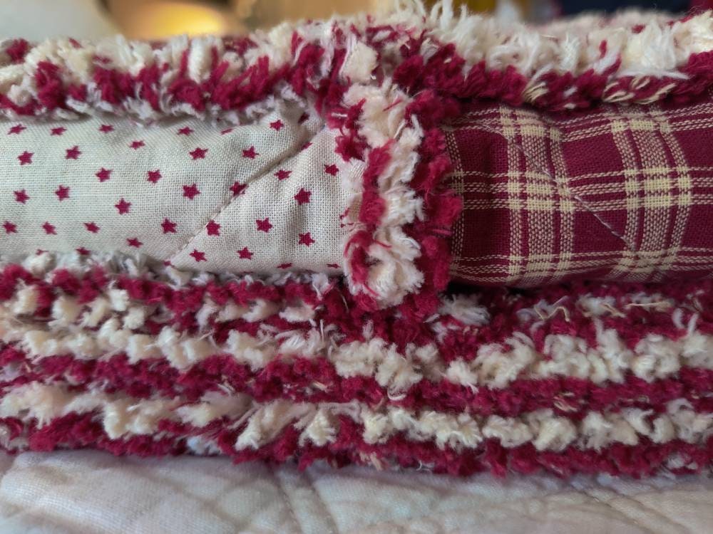 Red country rag quilt/red and cream quilt/country rag | Etsy