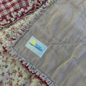 Red Country Charm Quilt/red and Tan Quilt/floral and Plaid Rag Quilt ...