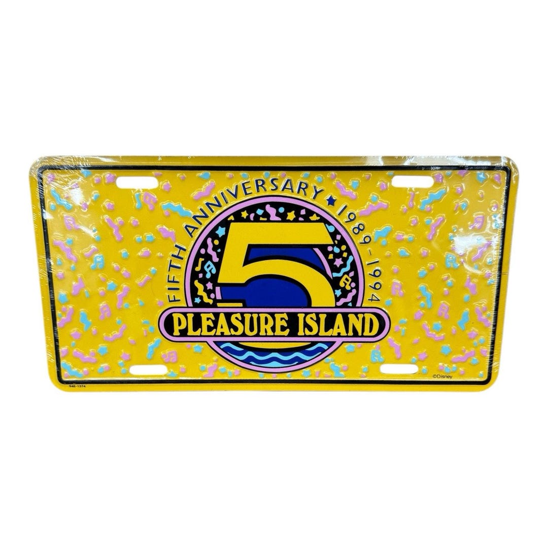 WDW Pleasure Island 5th Anniversary Cast Member Excl Metal License ...