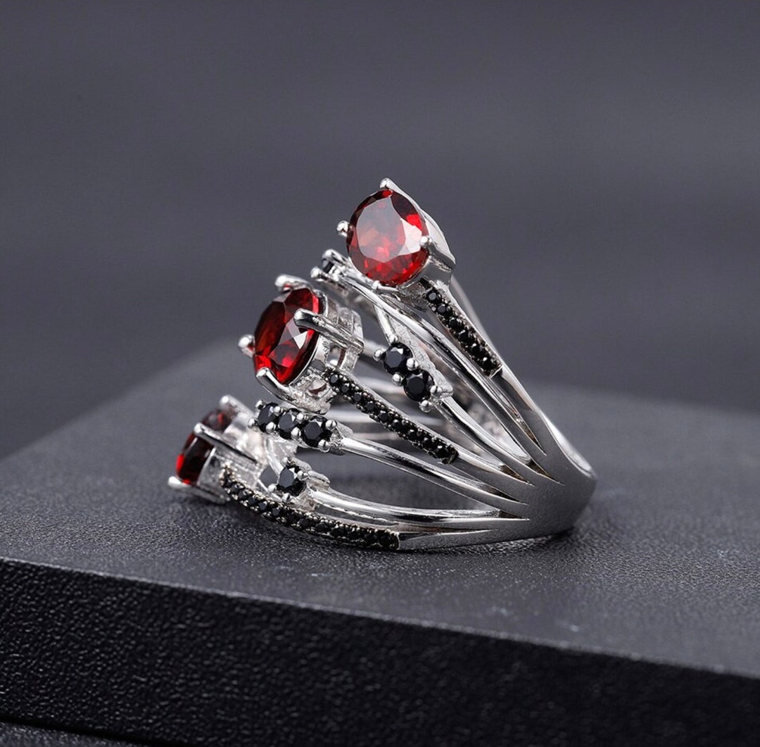 Red Garnet Stackable Shaped Ring Oval Cut 4.0 Ct Garnet Gemstone 5x7mm ...